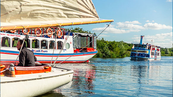 Day Boat Hire & Boat Trips Norfolk Broads | Broads Tours