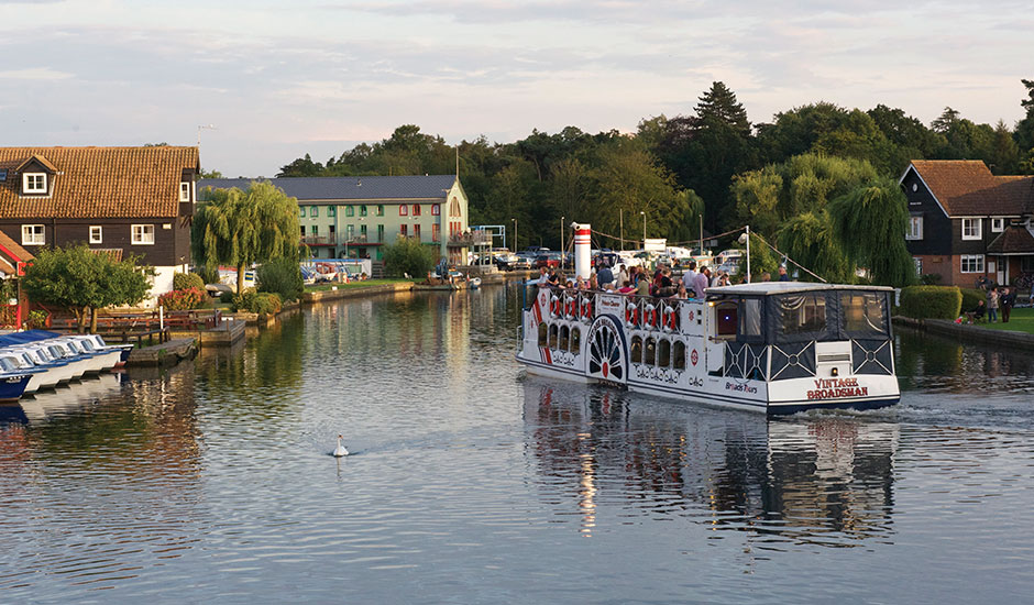 River Trips on the Norfolk Broads | Wroxham Boat Trips